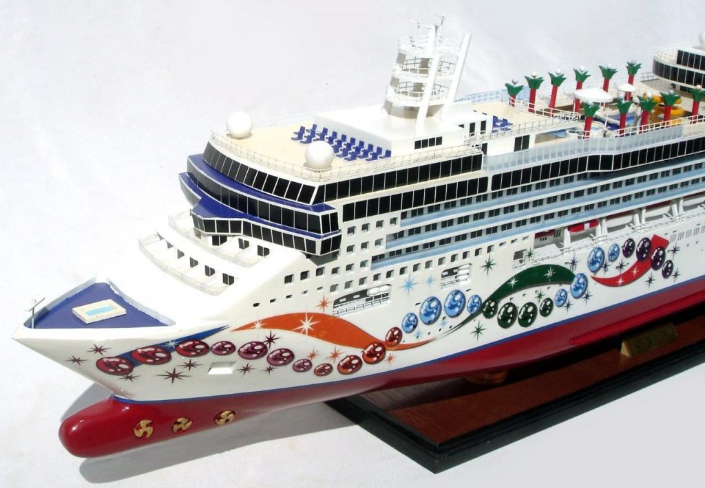 Norwegian Pearl Model Ship - Premier Ship Models (Head Office)