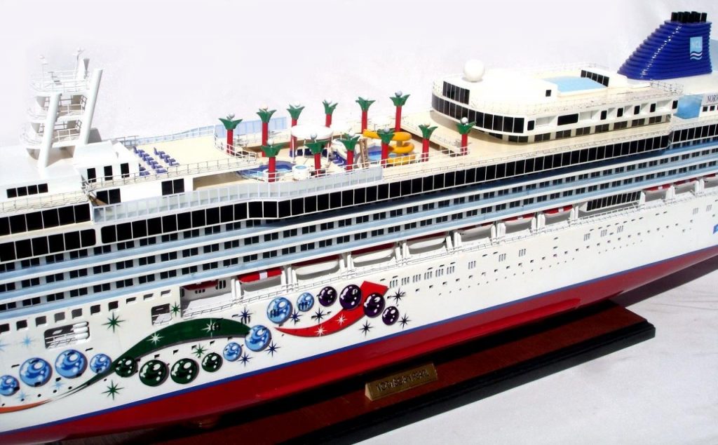 Norwegian Pearl Model Ship - Premier Ship Models (Head Office)