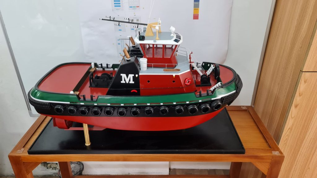 Portsmouth New Tugboat Model - PSM0035 - AU Premier ship Models